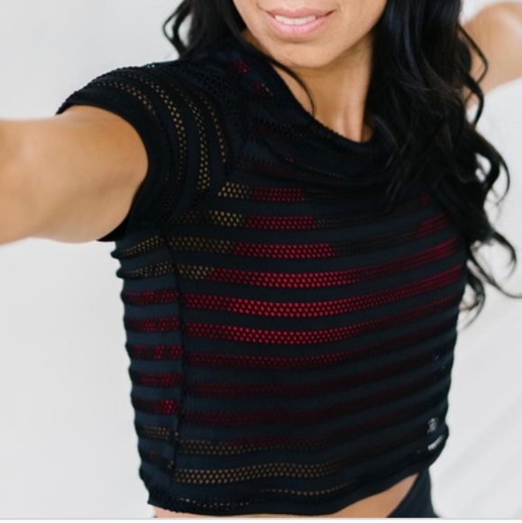 ZYIA | Tops | Zyia Active Black Edge Chill Crop Top | Poshmark